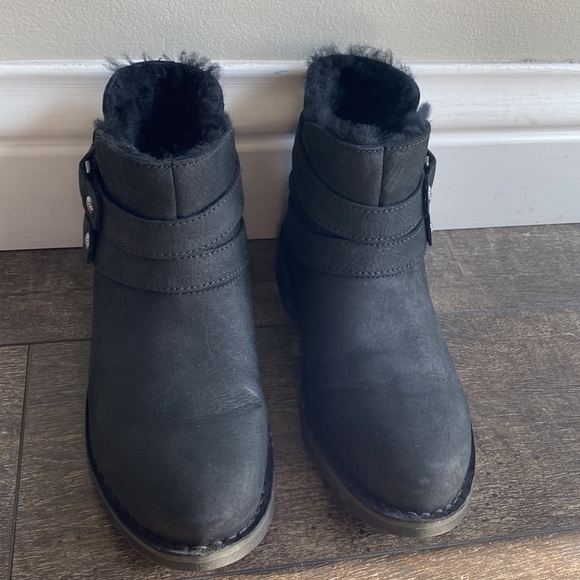 UGG | Shoes | Ugg Aliso Black Ankle Boots | Poshmark